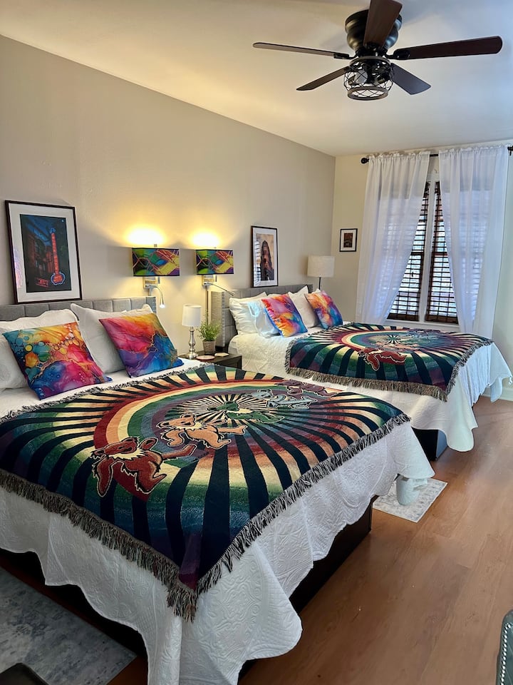 Kaleidocondo #11 
@ Bella Paradiso - Eureka Springs, AR