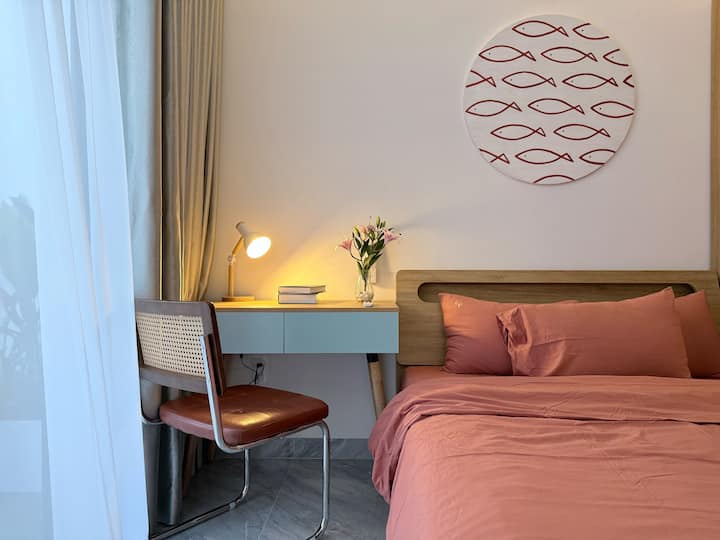 Giảm Giá 25%  - Căn Hộ Có Máy Chiếu -Ban Công Sáng - Vietnam