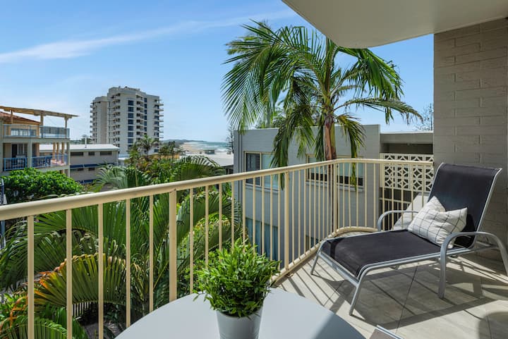Coolum Beach 2 Bedroom Apartment Ocean View - Coolum Beach