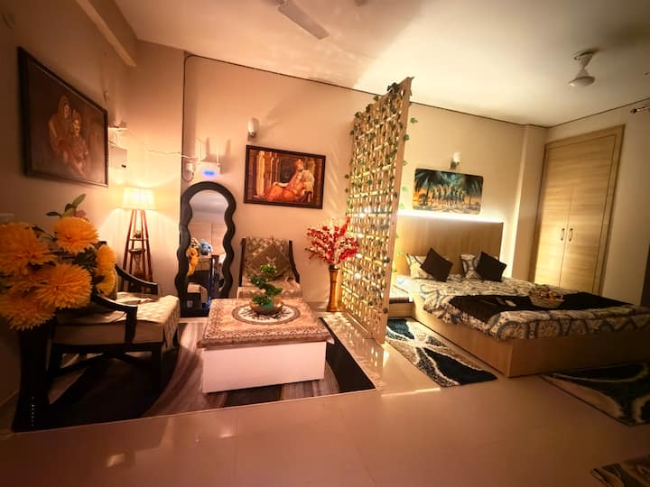 Laugh Tales- Hues - Vrindavan