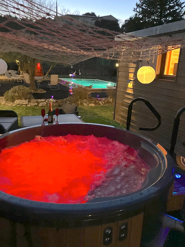 Uzes - Roulottes Avec Piscine Et Bain Nordique - Uzès