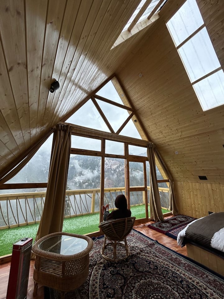 Serene A-frame Retreat -The Cabin Thachi - Himachal Pradesh