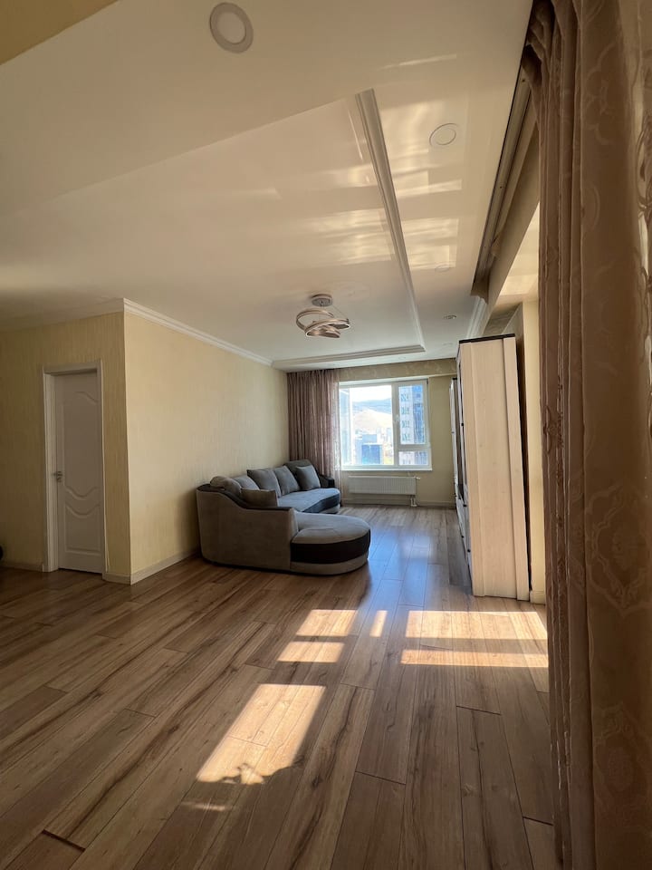 Spacious 3br Apartment In Khan-uul Near Downtown - Ulaanbaatar
