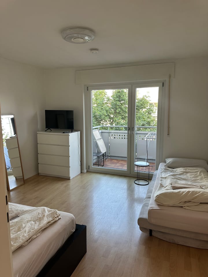 Kleines Apartment Mit Balkon Am Bahnhof - Schlossberg
