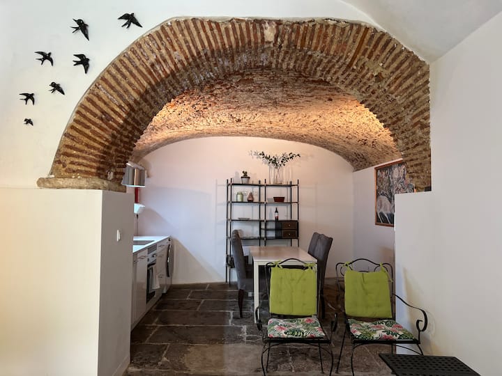 Vault 26 – Alfama Historic Stone Retreat - Alfama