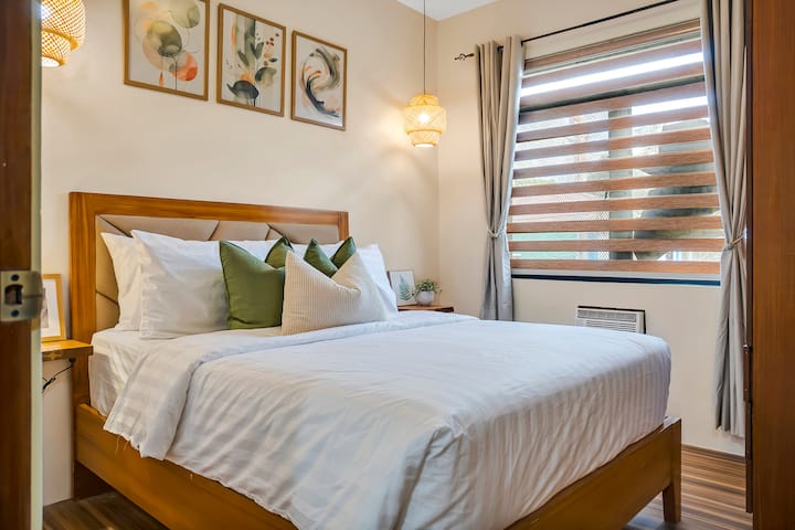 Modern Two Bedroom Unit Near Sm Clark - Angeles