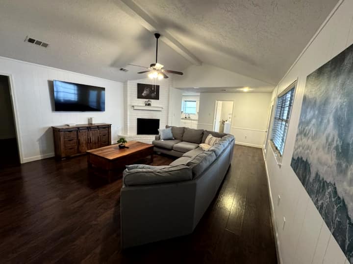 Solano Hideaway - Sugar Land, TX