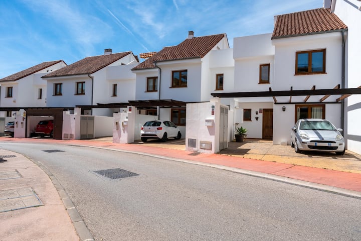 Spacious 4br Townhouse | Private Rooftop Terrace - Fuengirola