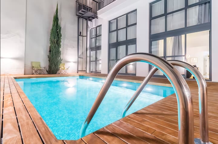 Monkeys Apartments Suite & Pool Guadalquivir - Séville