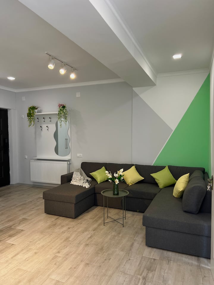 Modern & Comfortable Apartment In Prime Location - Kutaisi