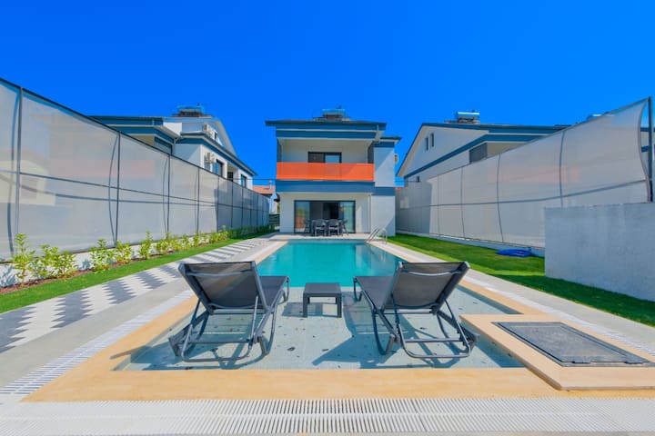 Balayı Ve Tatil  Için Jakuzili Villa 2 (D Blok) - Fethiye