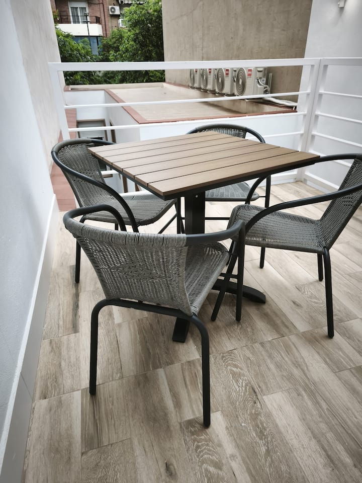 Apartamento Abuhardillado Con Terraza - Alicante