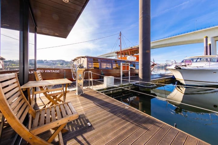 Floating House Douro - Barco Sleepboat - Porto
