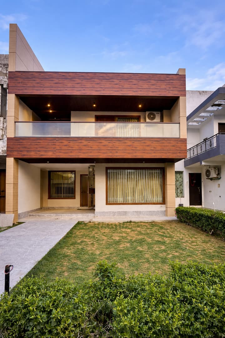 Luxury 3 Bhk Villa At Omaxe Eternity, Vrindavan - Vrindavan