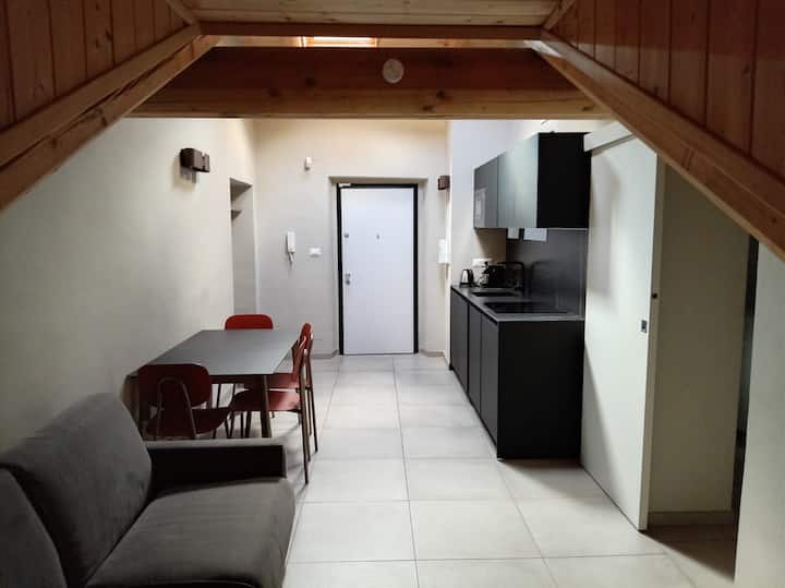 Guesthost - Porta Nuova Cozy Apartment - Turin