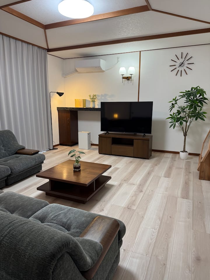 〜津和野の静かな町並みに佇む、心安らぐ一棟貸しの宿〜 - 益田市