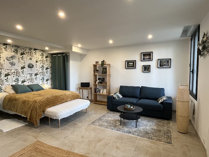 Studio Calme Avec Alcôve Cosy, Salon Confortable - Chevreuse