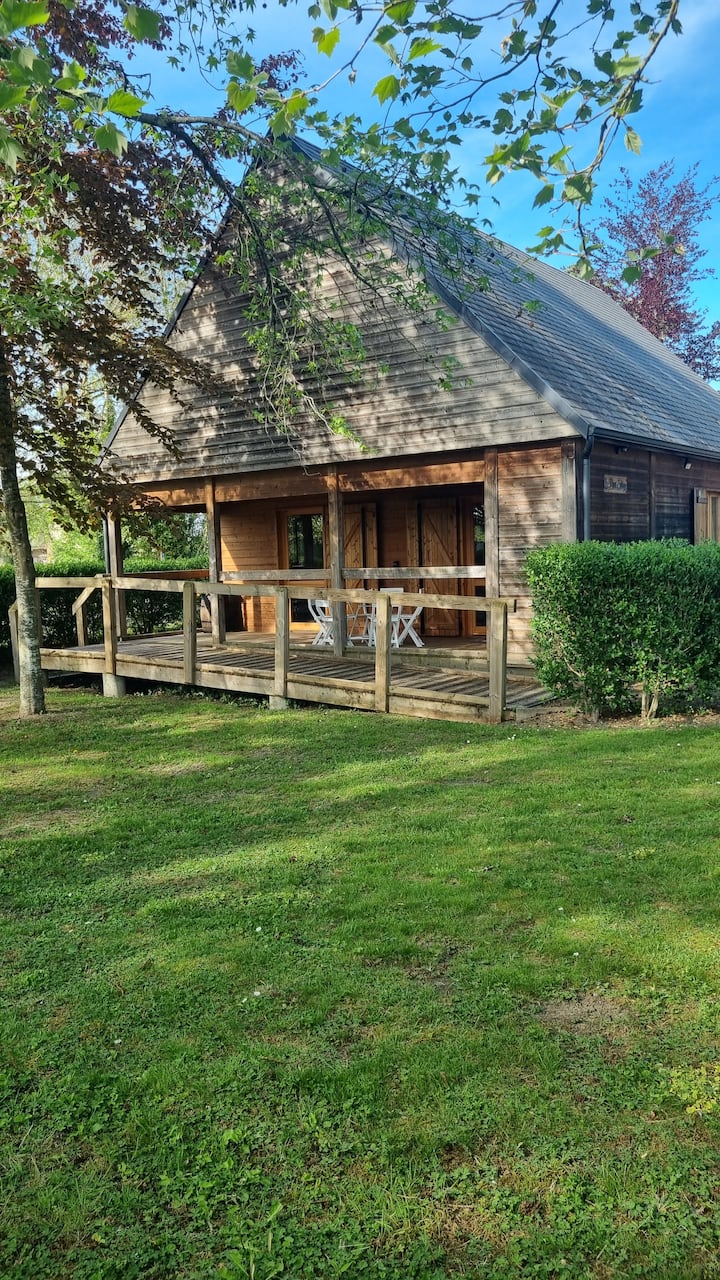 Chalet Maxi Cottage - Lapalisse