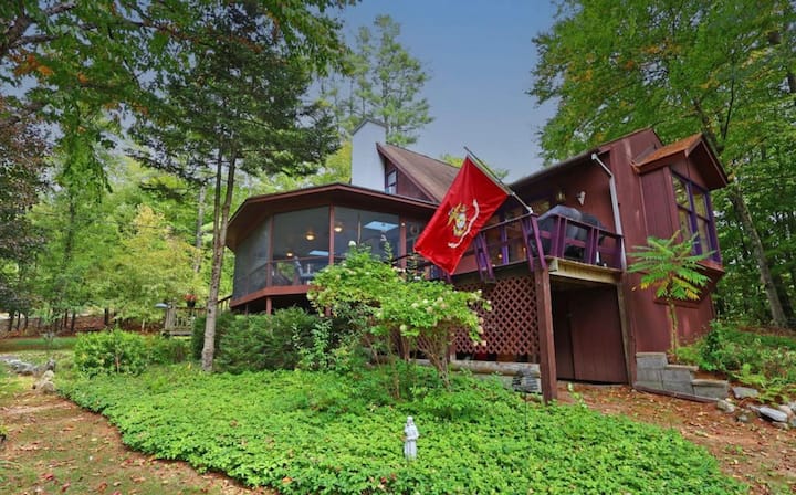 Adirondack Living At Its Best – Steps To Lake - Adirondack, NY