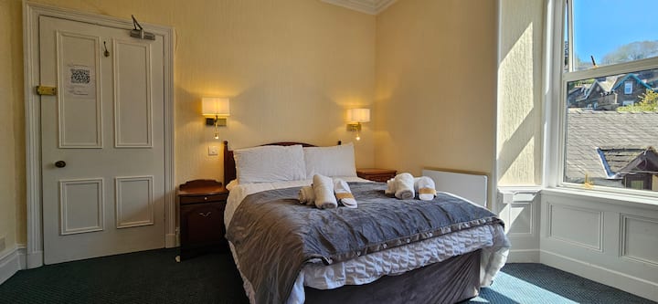 Queen Rm 6 With Ensuite Ambleside Guest House - Ambleside