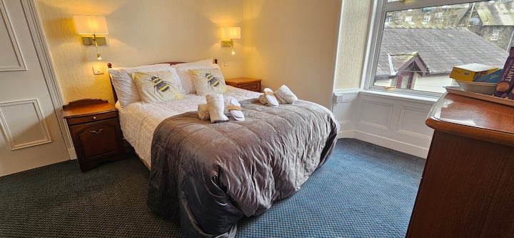 Queen Rm 6 With Ensuite Ambleside Guest House - Ambleside