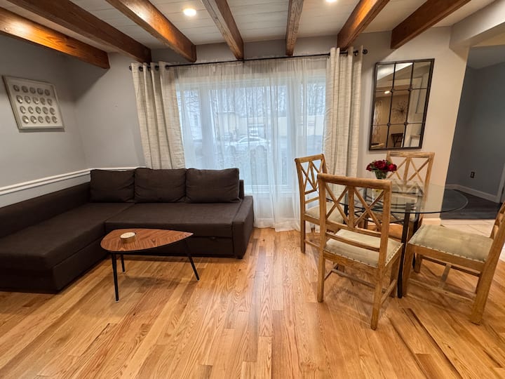 Cozy-centrally Located 2 Bdrm/1 Bath Single House - Worcester, MA