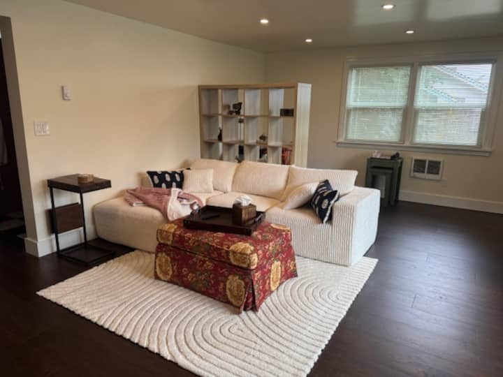 West Of Market Gem! - Kirkland, WA