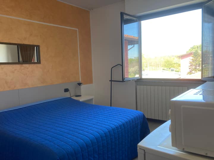 Camera 1 Semplice E Luminosa - Borgomanero