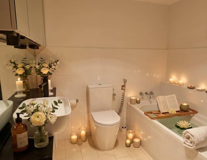 Central Auburn | Queen Bed + Aircon | 5m To Stn - 