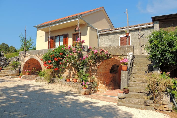 Countryside Apartment Mila For Two - Cres