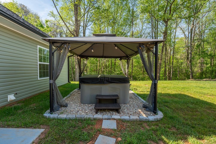 The Grape Escape - Dahlonega Wine Country Retreat - Dahlonega, GA