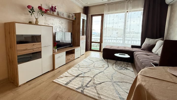 Diamond Apartment - Next To Grand Mall - Varna