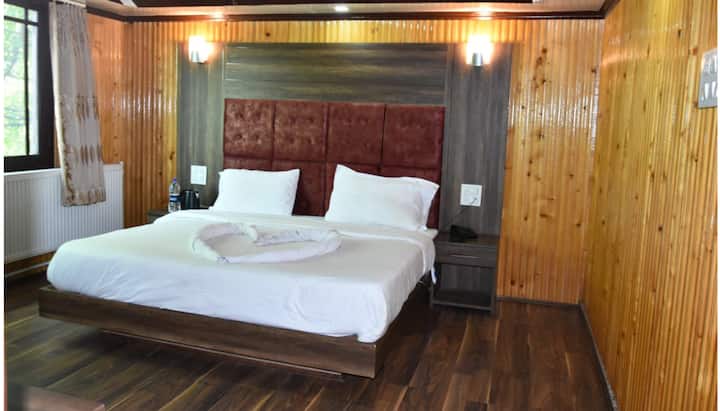 River Front Property, Cozy, Comfortable Stay- - Pahalgam