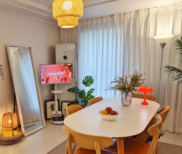 [New]혜화역 3룸8인/낙산공원/케데헌/대학로/경복궁/명동/ddp/광화문/청계천/광장시장 - Seoul