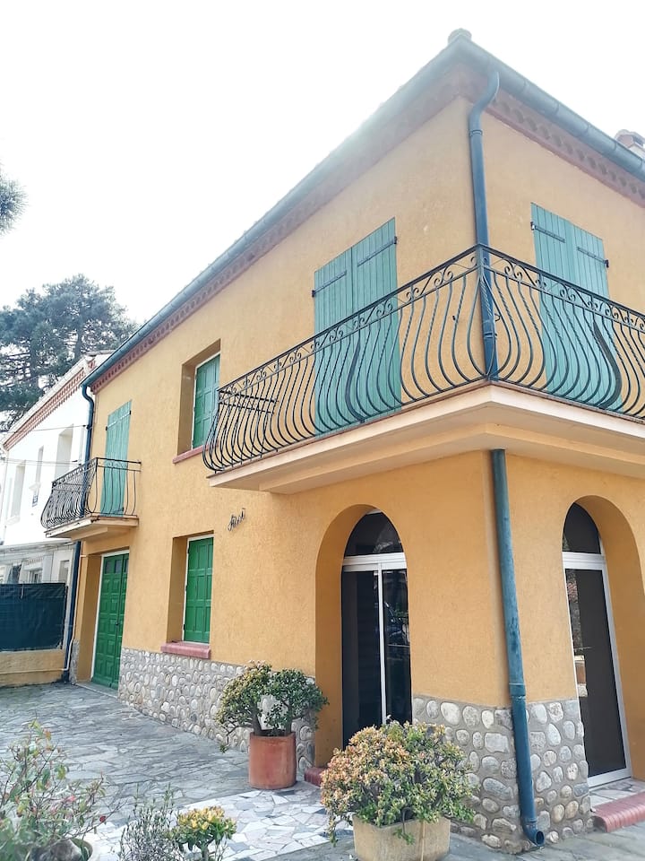 Le Sissi – Vue Mer, Accès Plage, Terrasse, Parking - Argelès-sur-Mer