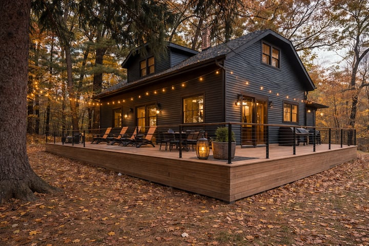 Cozy Retreat W/ Fireplace • Union Pier - New Buffalo, MI