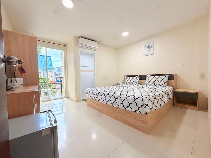 Delax Dabble Room With Patio Vr - Patong Beach