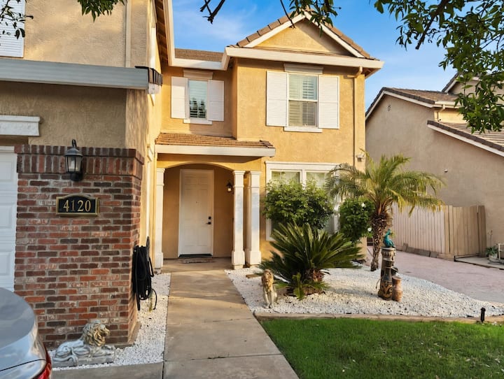 7 Beds - Home Near Uc Merced & Yosemite Lake - Merced, CA