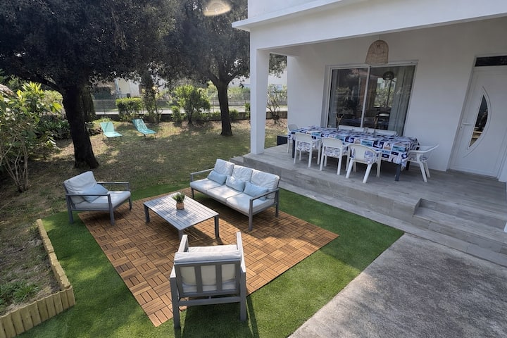 Villa Soulac : 4 Ch, Plage à 700m Et Jardin Clos - Soulac-sur-Mer