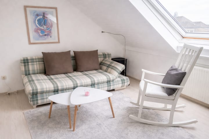 Gemütliches Dachgeschoss-apartment Im Rheingau - Eltville