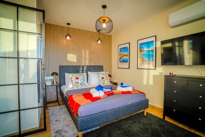 4.98 Super Host's New Boutique & Prime Location - Limassol