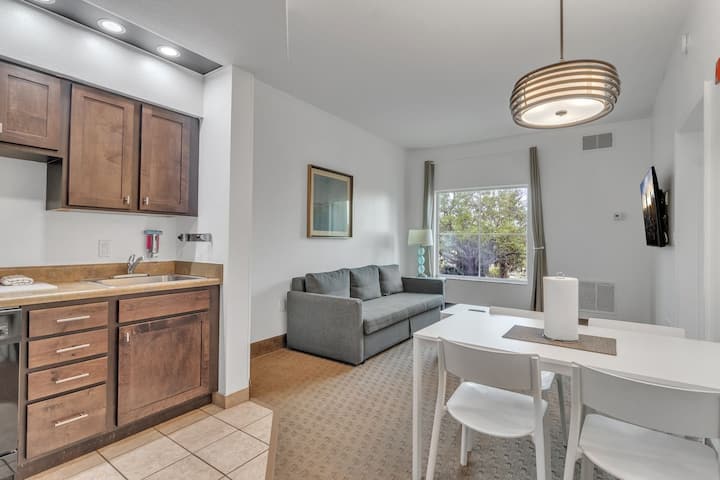 Suites At Lake Buena Vista Close Disney Springs A1 - Lake Buena Vista, FL
