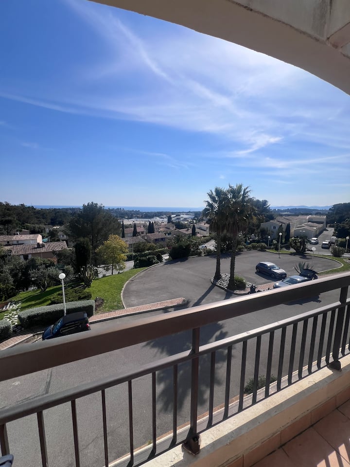 Deux Pièces Vue Mer Et Piscine - Saint-Raphaël