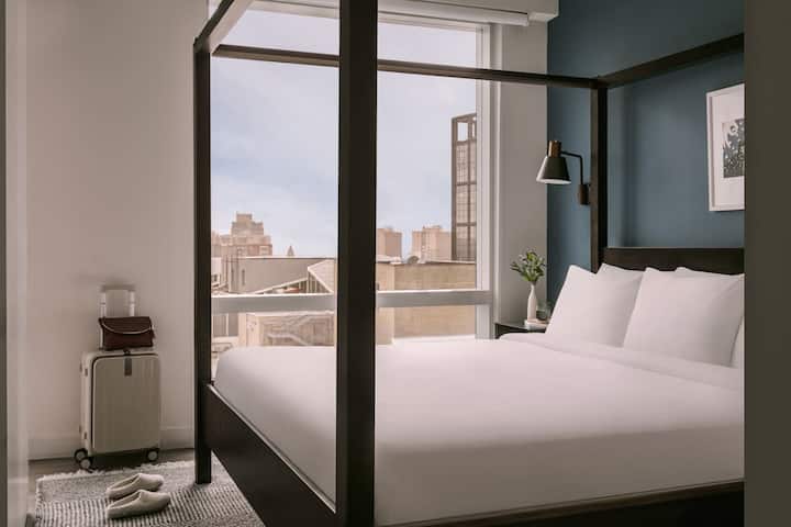 Kasa Boston At Fenway | One Bedroom King - Boston, MA