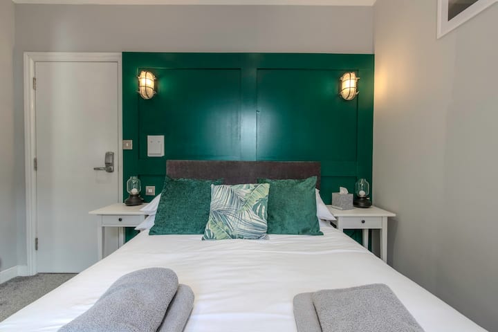 The Southport Seaside Snug - Suite 5 - Southport