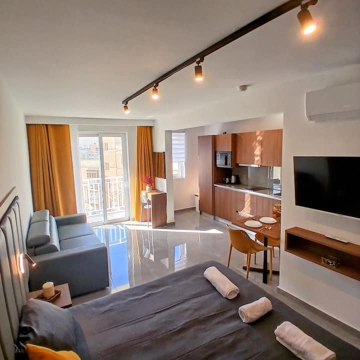 Fully Equipped Private Studio With Kitchen B52 - Malta