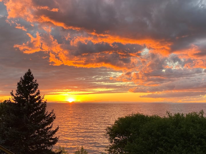 Port Dalhousie By The Lake. - St. Catharines