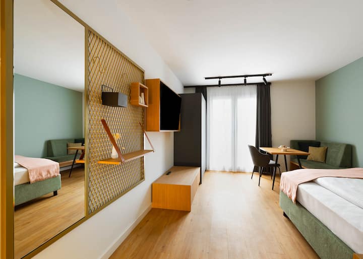 Munich Schwanthalerstr |Suite+balcony Barrier Free - Munich