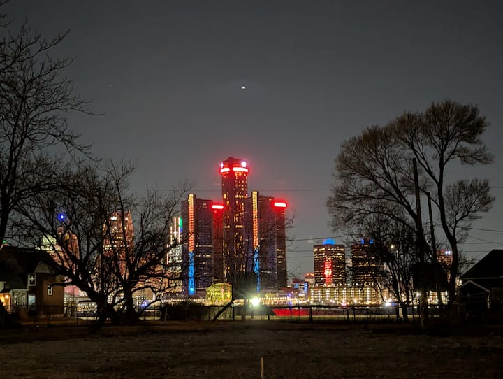 Windsor Casino And International Swim Meet Airbnb - Windsor