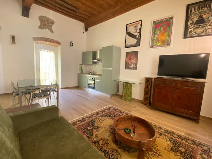 Appartamento Luna - In Centro Vicino Alla Stazione - Prato